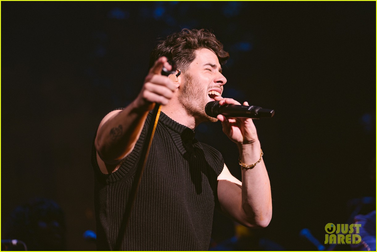 Jonas Brothers Perform Brand New Songs Off Of The Album At Final