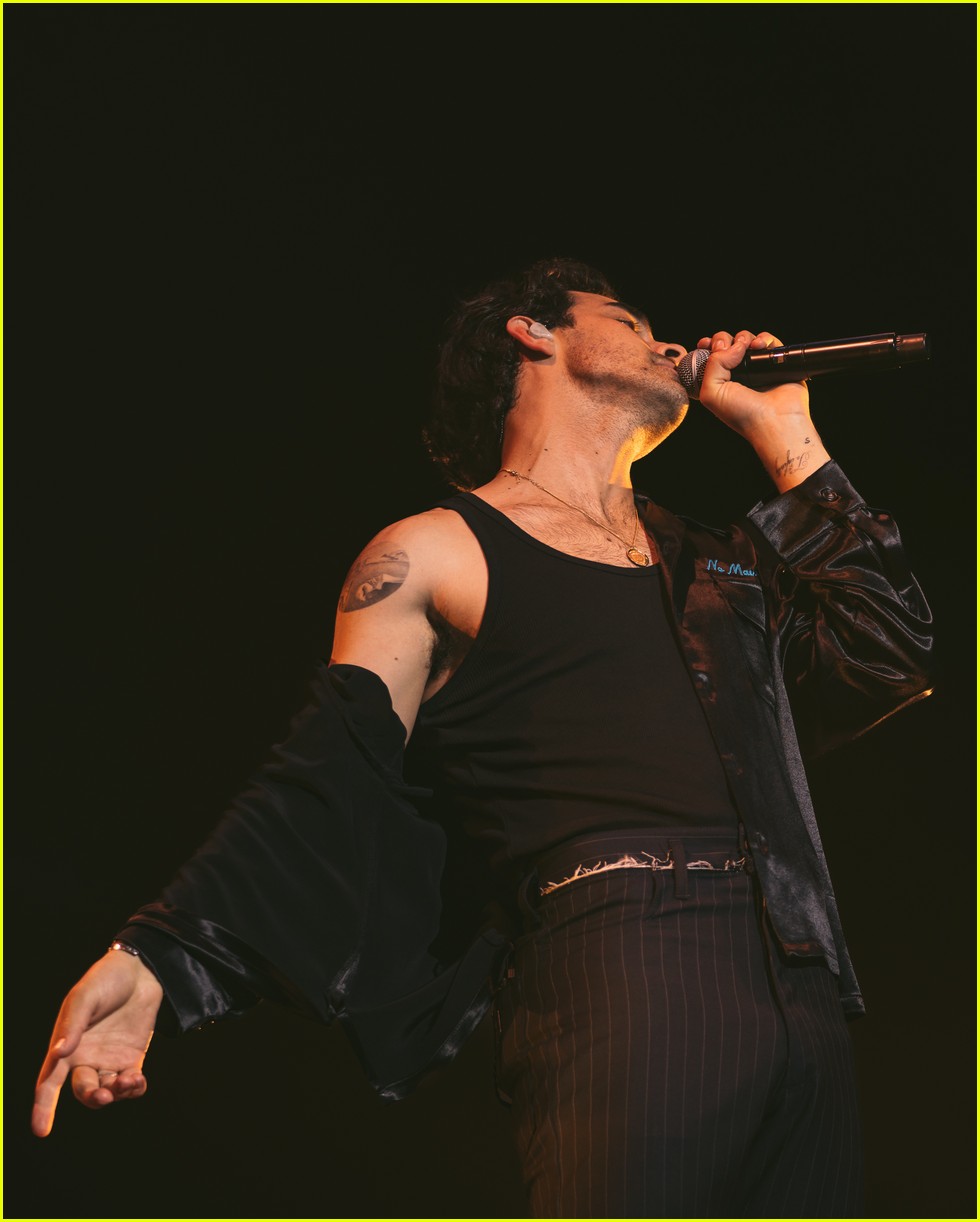 Jonas Brothers Kick Off Broadway Residency Kevin Jonas Makes Broadway