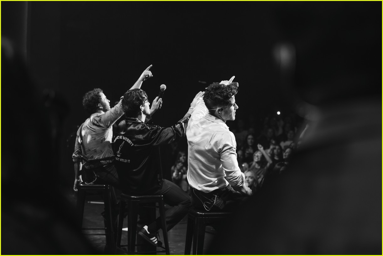 Jonas Brothers Kick Off Broadway Residency, Kevin Jonas Makes Broadway ...
