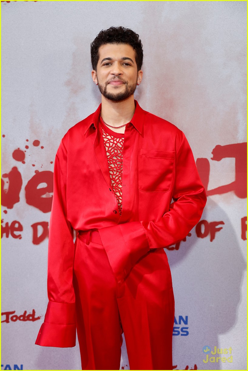 Full Sized Photo of jordan fisher gaten matarazzo open sweeney todd on ...