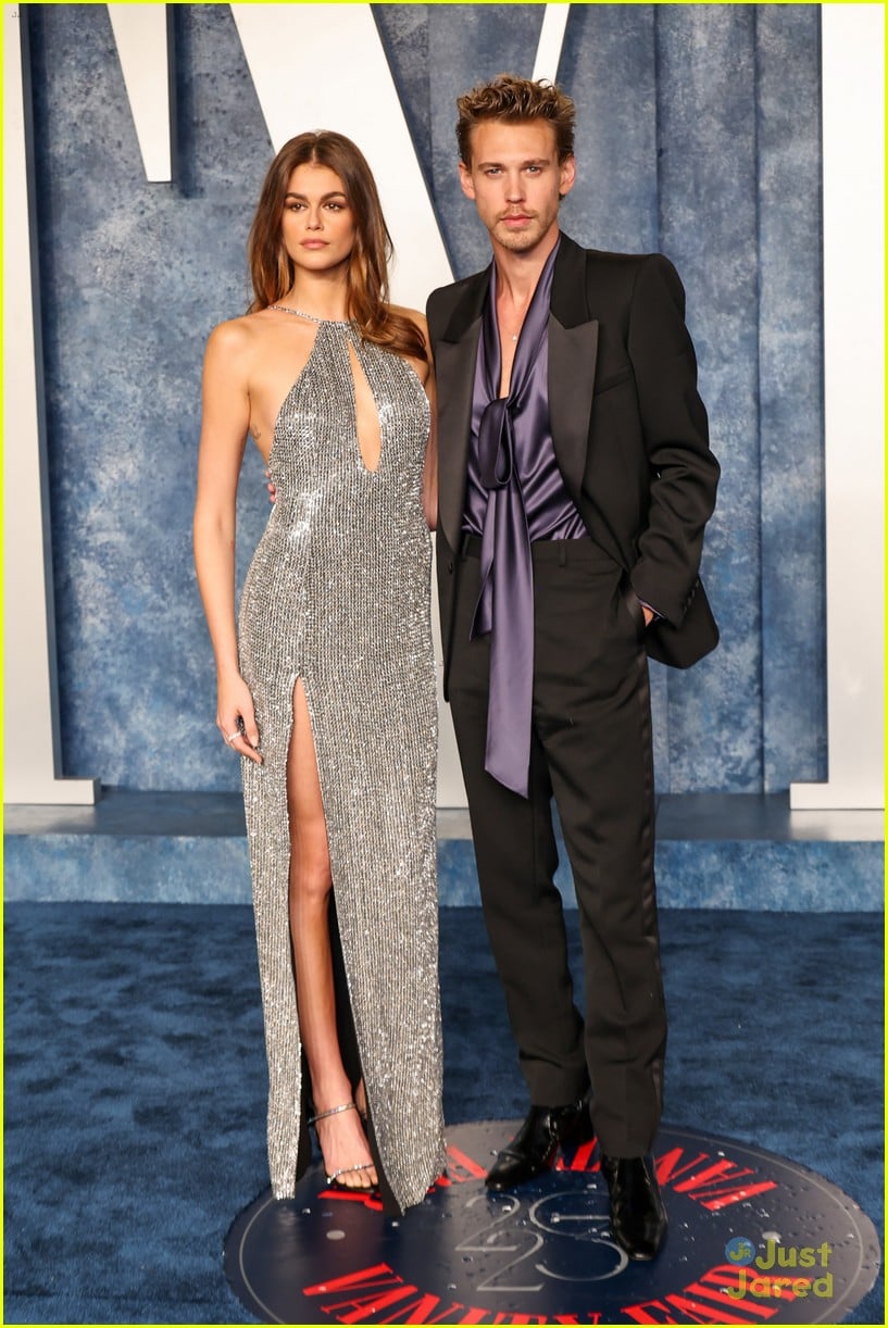 Full Sized Photo of kaia gerber joins boyfriend austin butler at vanity ...