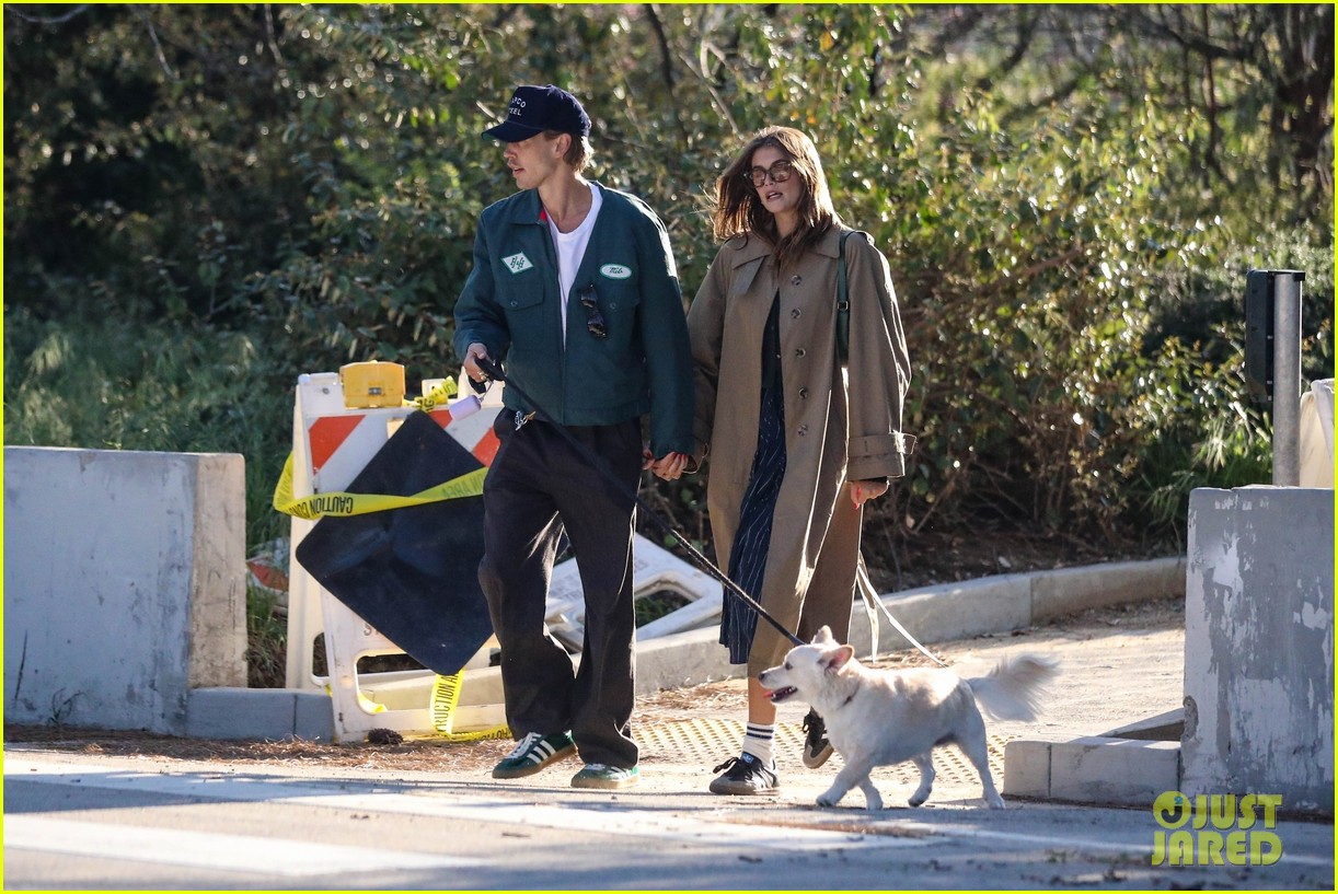 Full Sized Photo of kaia gerber austin butler hold hands dog walk yoga ...