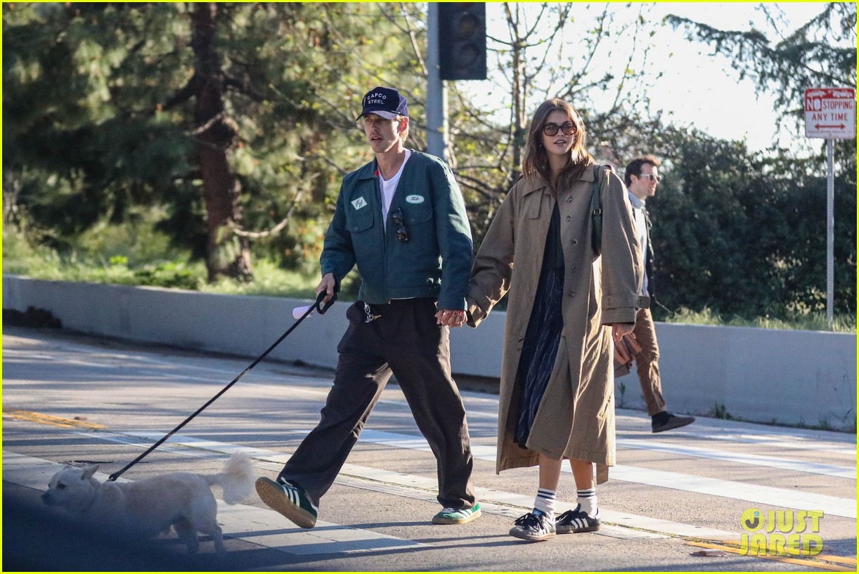 Kaia Gerber & Austin Butler Cap Off Their Low Key Weekend With a Yoga ...