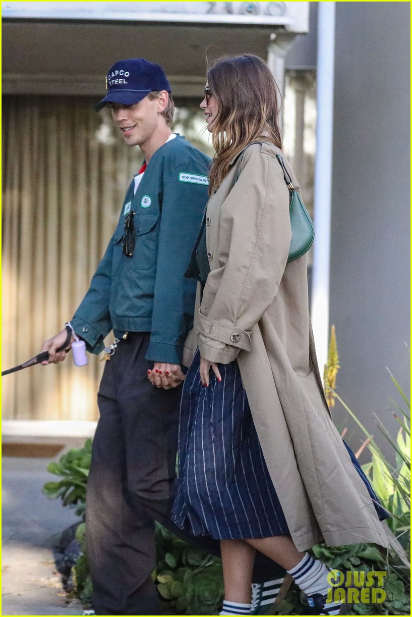 Kaia Gerber & Austin Butler Cap Off Their Low Key Weekend With a Yoga ...