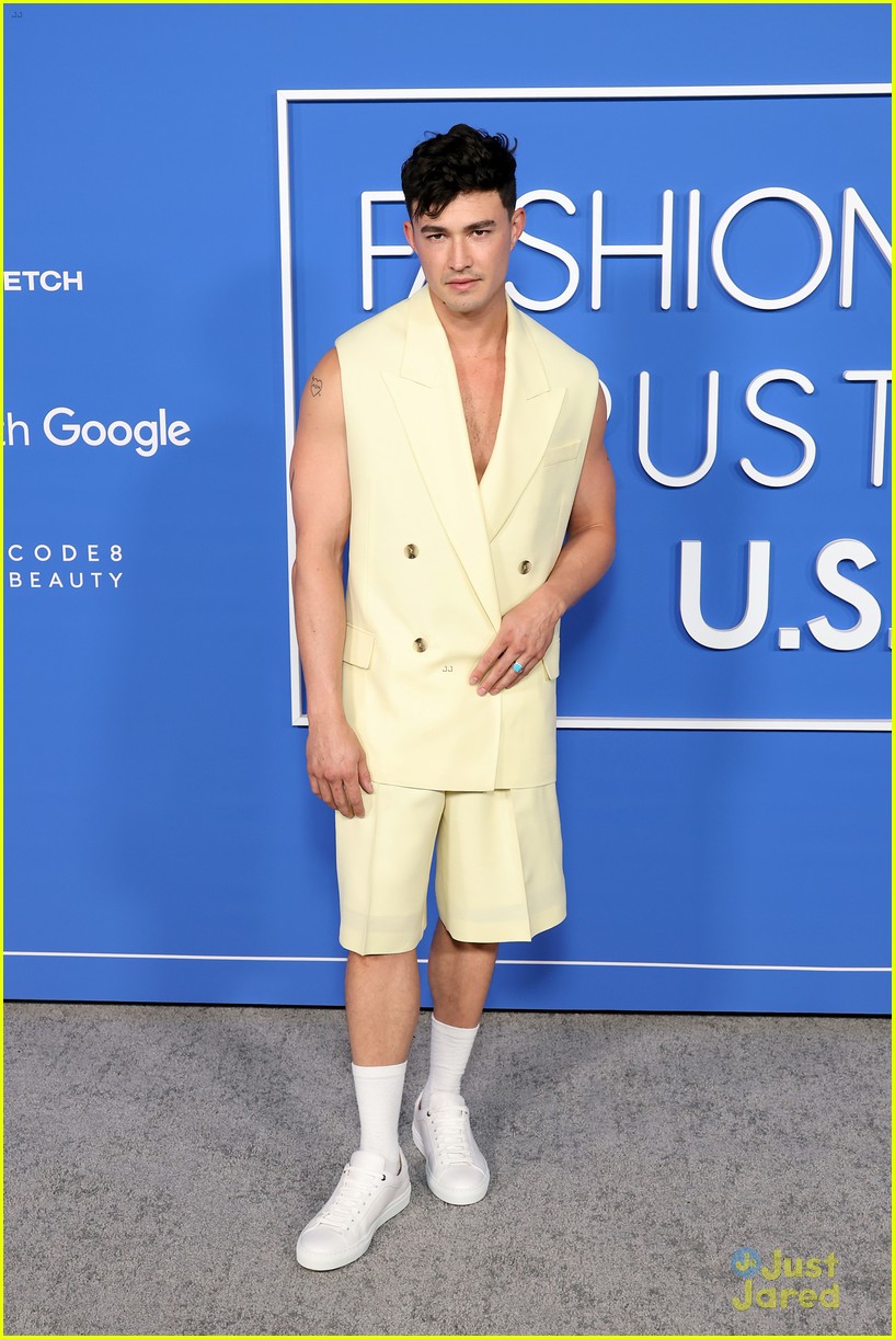 Kiernan Shipka & Gavin Leatherwood Have Mini 'Sabrina' Reunion at ...