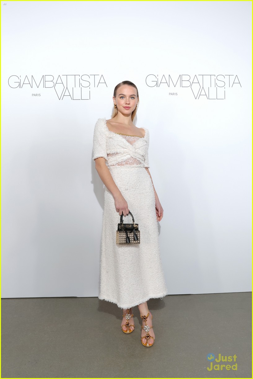 'To All the Boys' Stars Lana Condor & Madeleine Arthur Attend ...