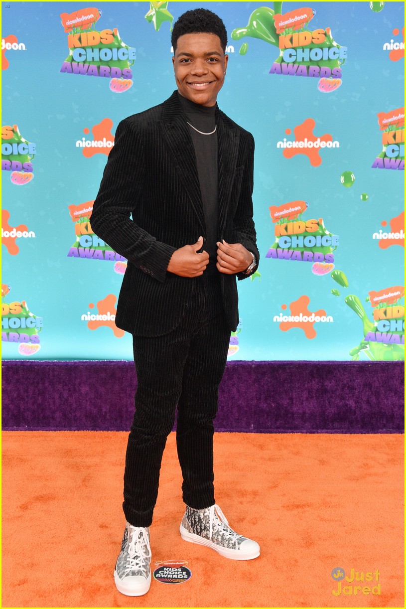 That Girl Lay Lay & Gabrielle Nevaeh Green Serve Looks at Kids' Choice ...