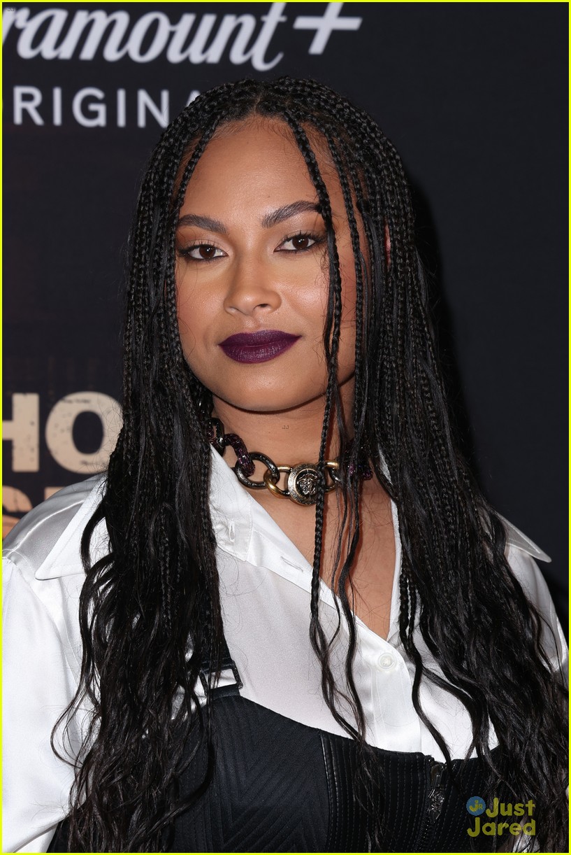 Milo Manheim Phones in to 'School Spirits' Premiere with Peyton List ...