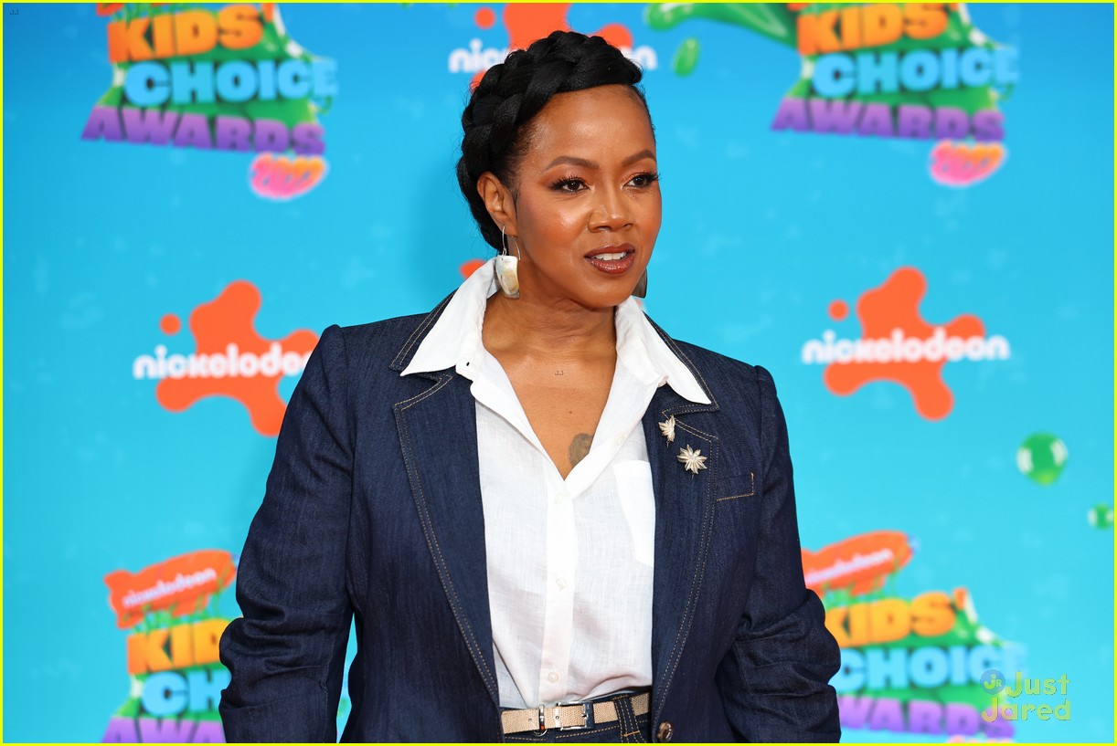 Full Sized Photo of monster high the movie cast attend kids choice ...