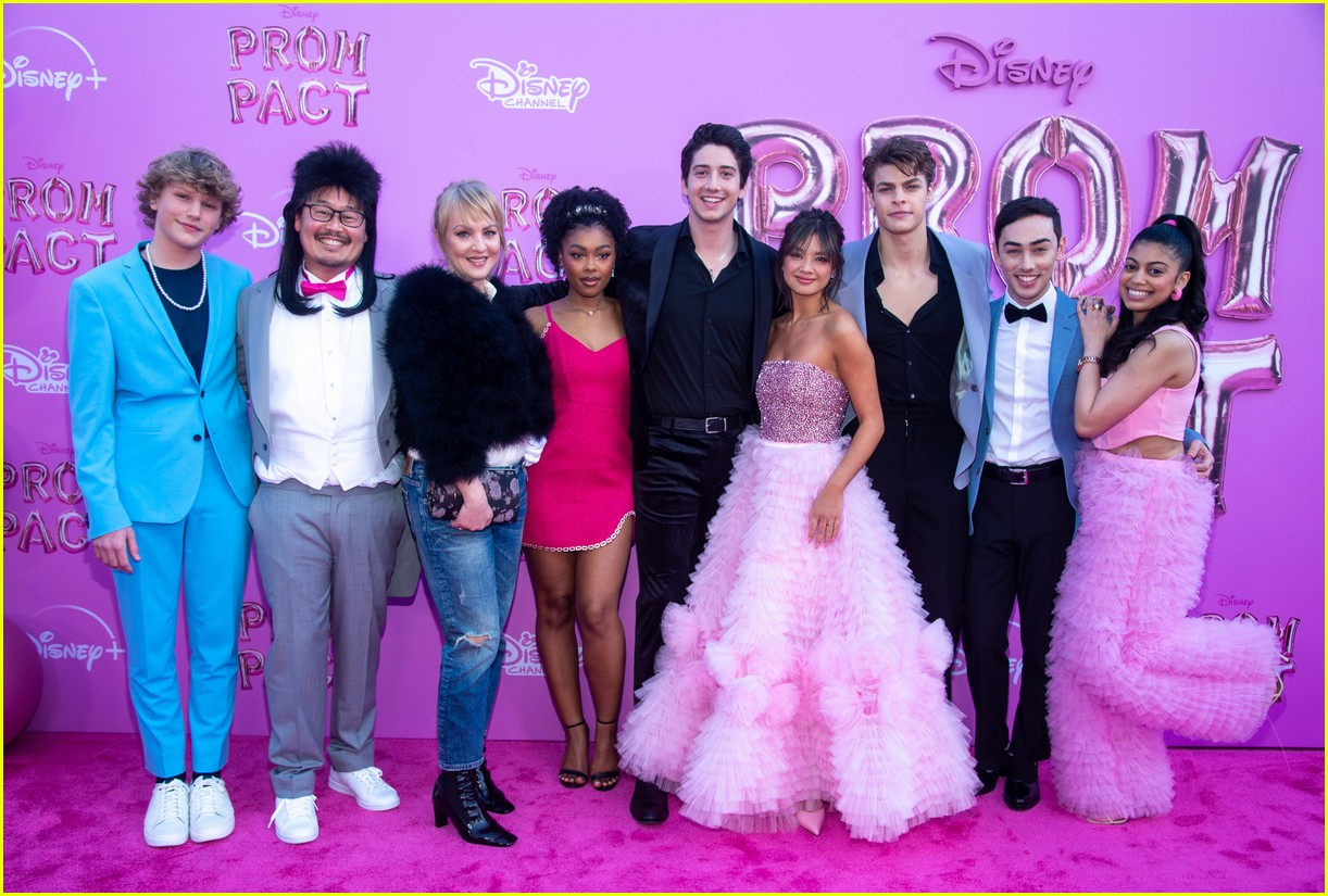Peyton Elizabeth Lee, Milo Manheim & Blake Draper Premiere New Disney ...