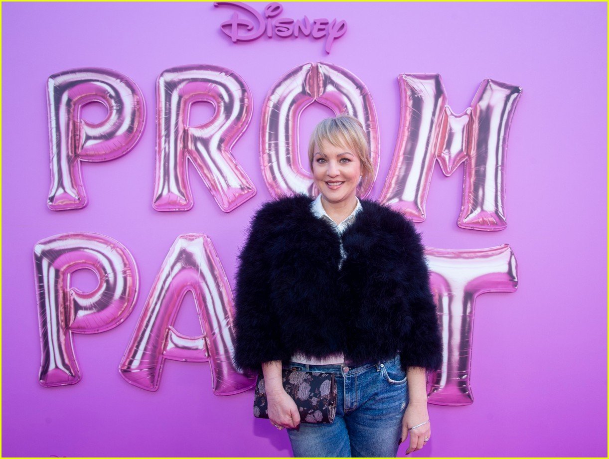 Peyton Elizabeth Lee, Milo Manheim & Blake Draper Premiere New Disney ...