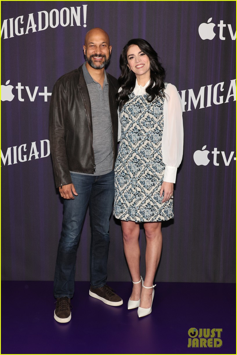 Dove Cameron Wears Pink from Head-to-Toe at 'Schmigadoon' Season 2 ...