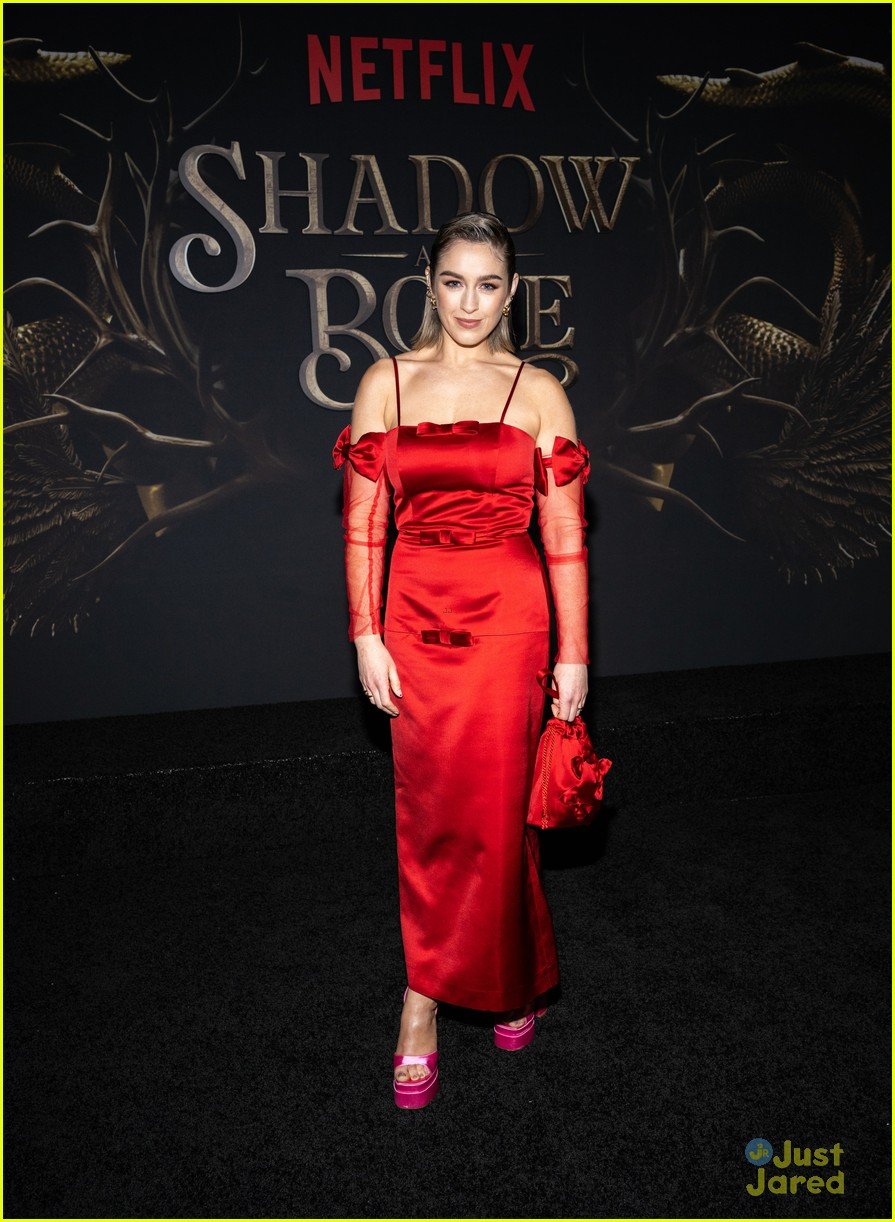 Jessie Mei Li, Ben Barnes & Kit Young Premiere 'Shadow & Bone' Season 2 | Photo 1371200 - Photo ...