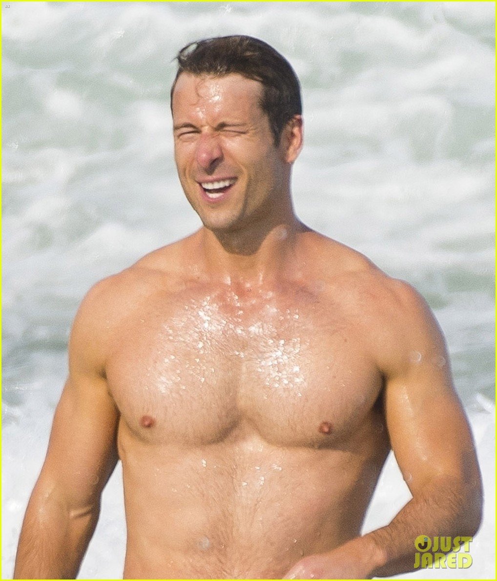 Full Sized Photo of sydney sweeney glen powell beach photos australia ...