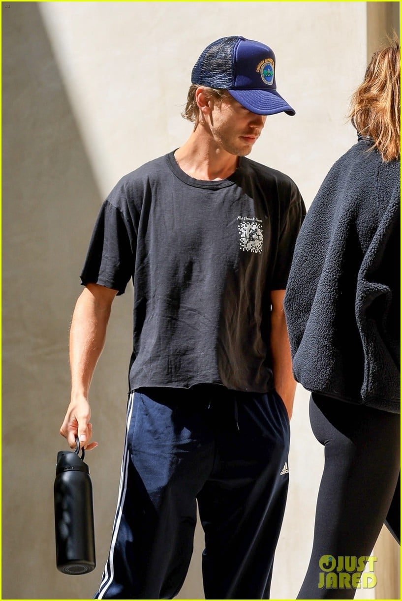 Austin Butler & Kaia Gerber Kickstart the Day With a Pilates Class ...