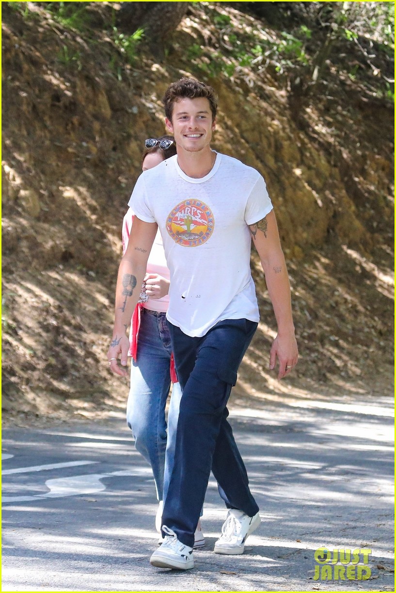 Shawn Mendes Goes on a Hike With Label Exec Clio Massey in Los Angeles ...