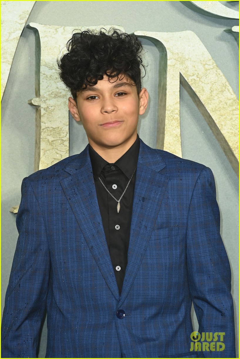 Full Sized Photo of yara shahidi alexander molony ever anderson peter ...