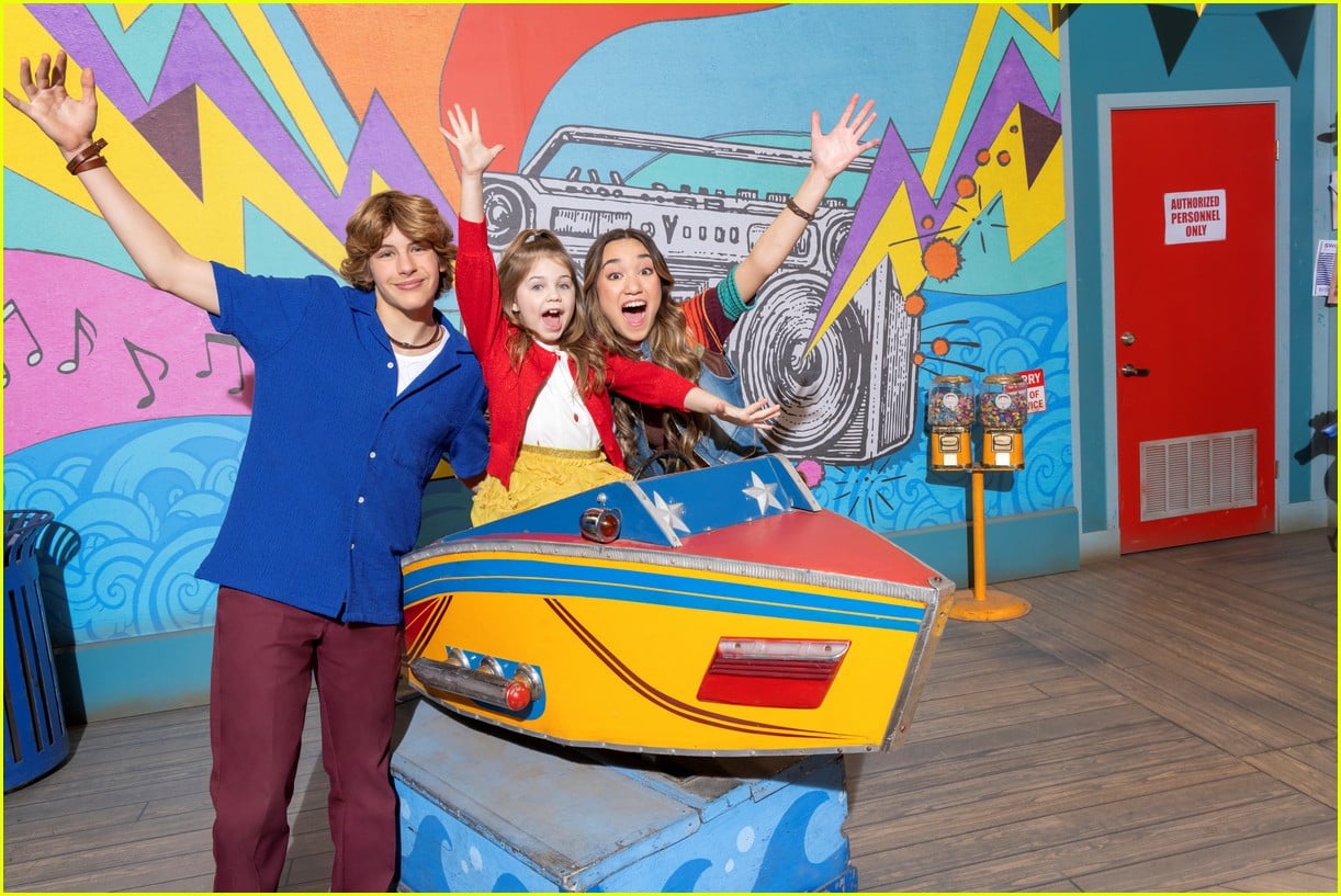 Who Plays Erin on Nickelodeon's 'Erin & Aaron'? Meet Ava Ro! (Exclusive ...