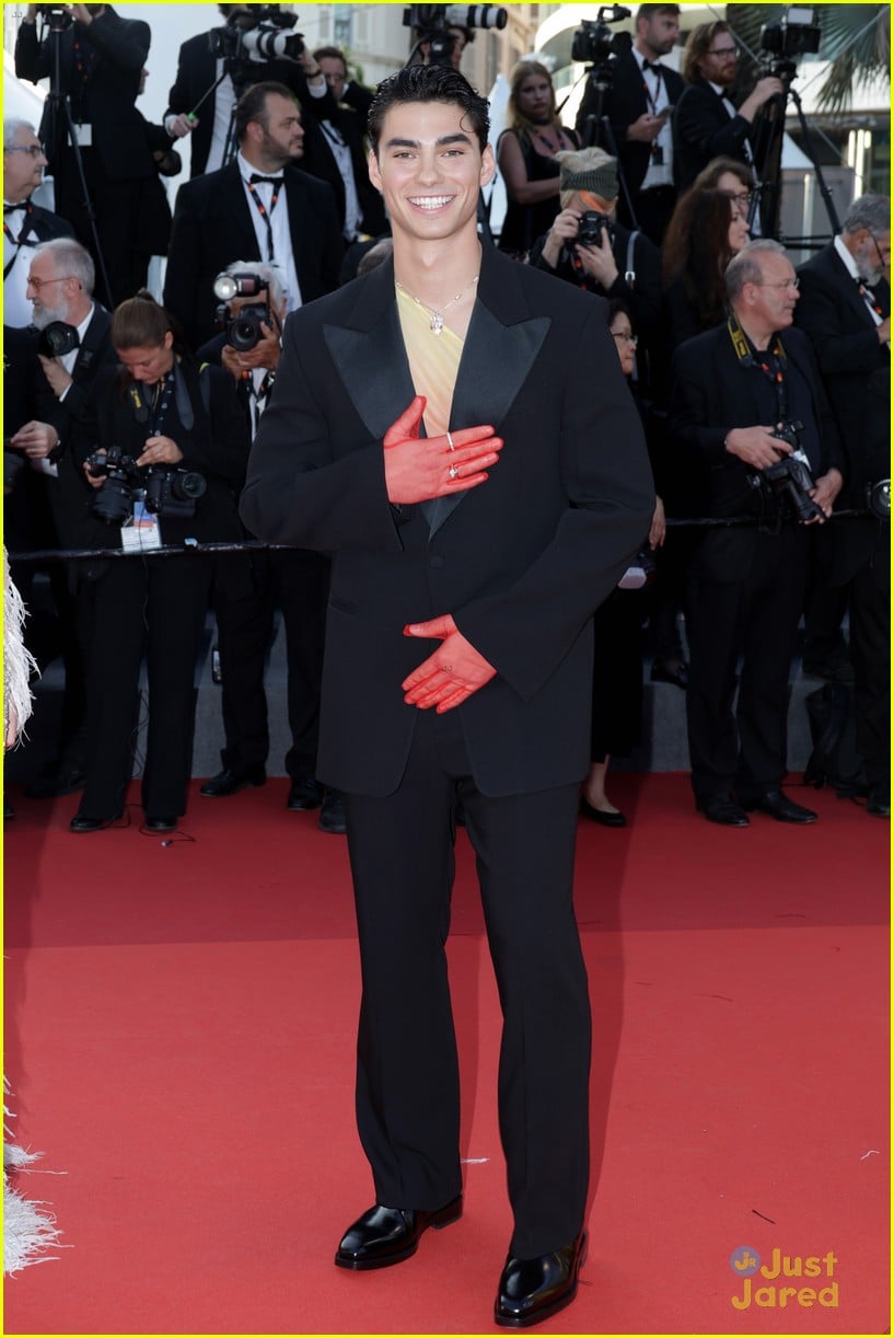 Full Sized Photo of leah lewis mamoudou athie premiere new pixar film ...