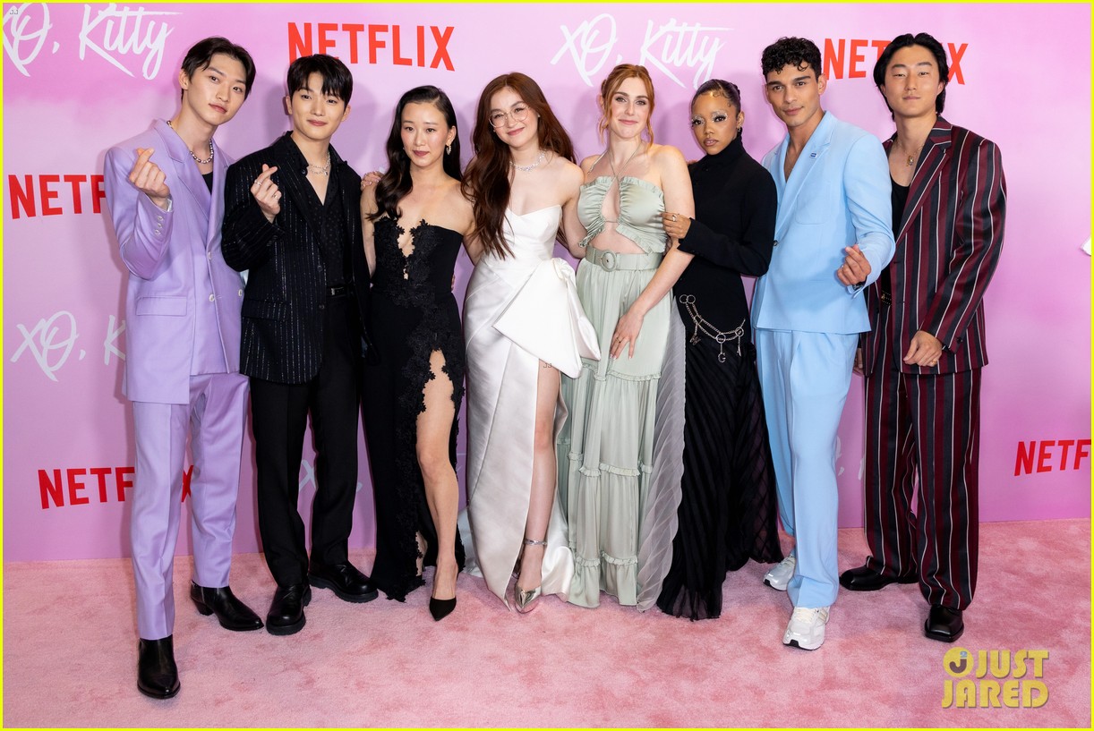 Noah Centineo & Michael Cimino Support 'XO, Kitty' Cast at Los Angeles Screening | Photo 1376818 ...