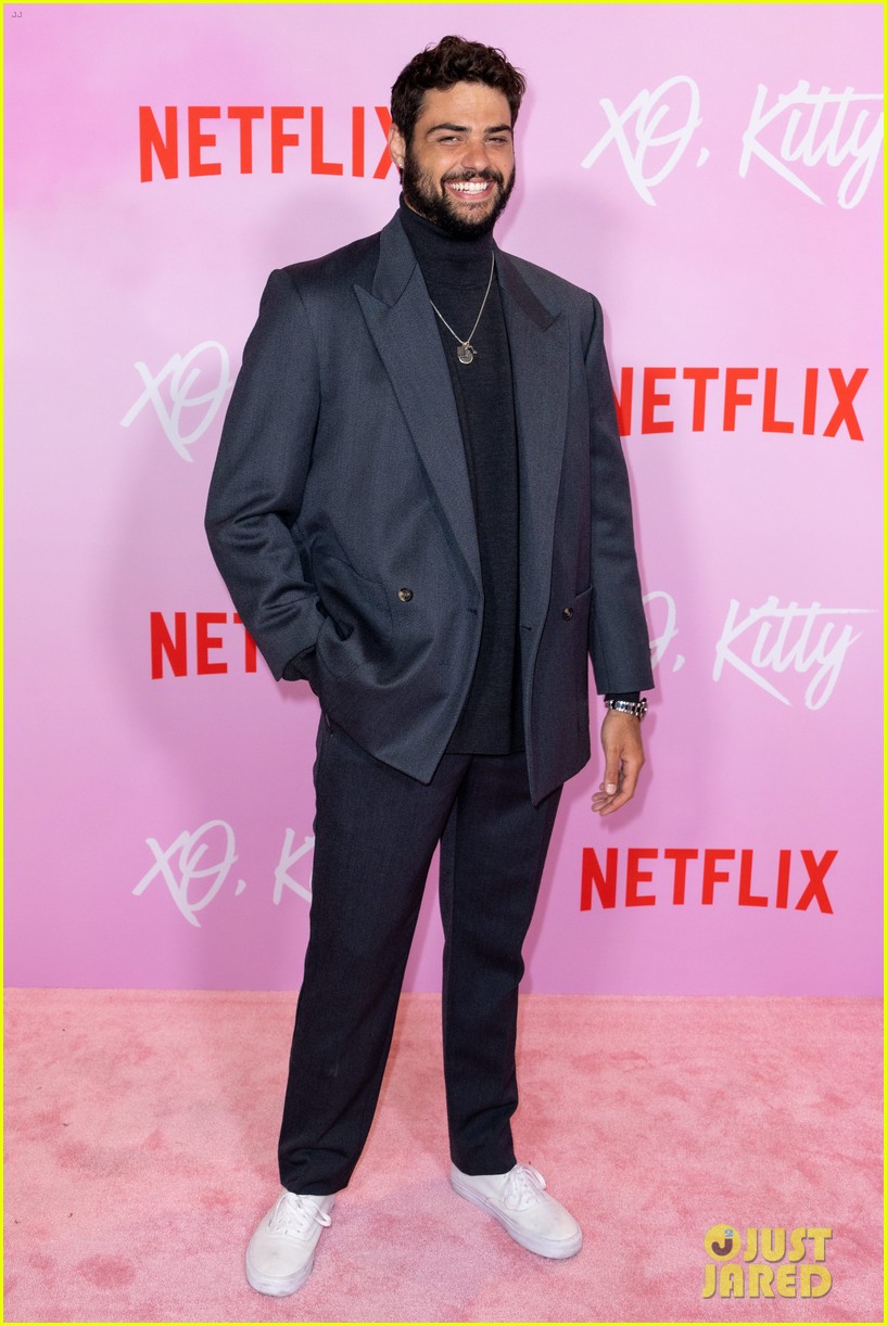Noah Centineo & Michael Cimino Support 'XO, Kitty' Cast at Los Angeles ...