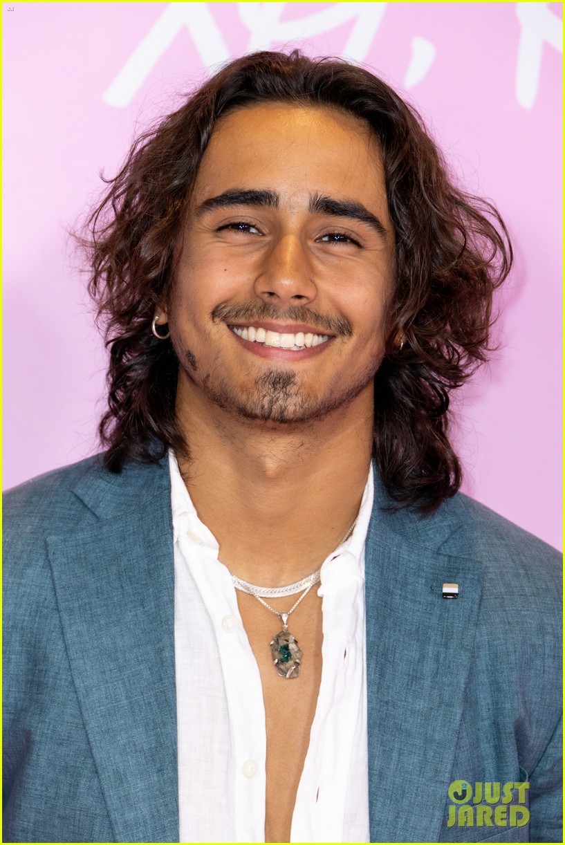 Noah Centineo & Michael Cimino Support 'XO, Kitty' Cast at Los Angeles ...