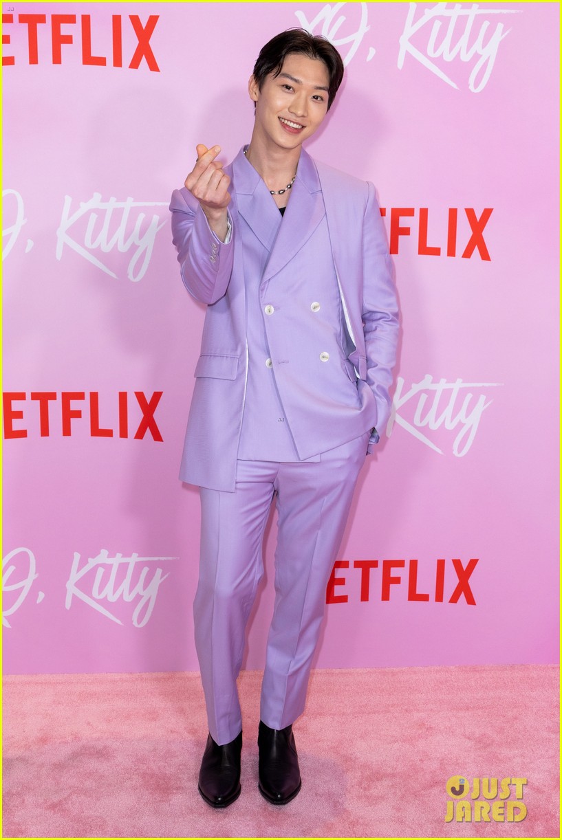 Noah Centineo & Michael Cimino Support 'XO, Kitty' Cast at Los Angeles ...