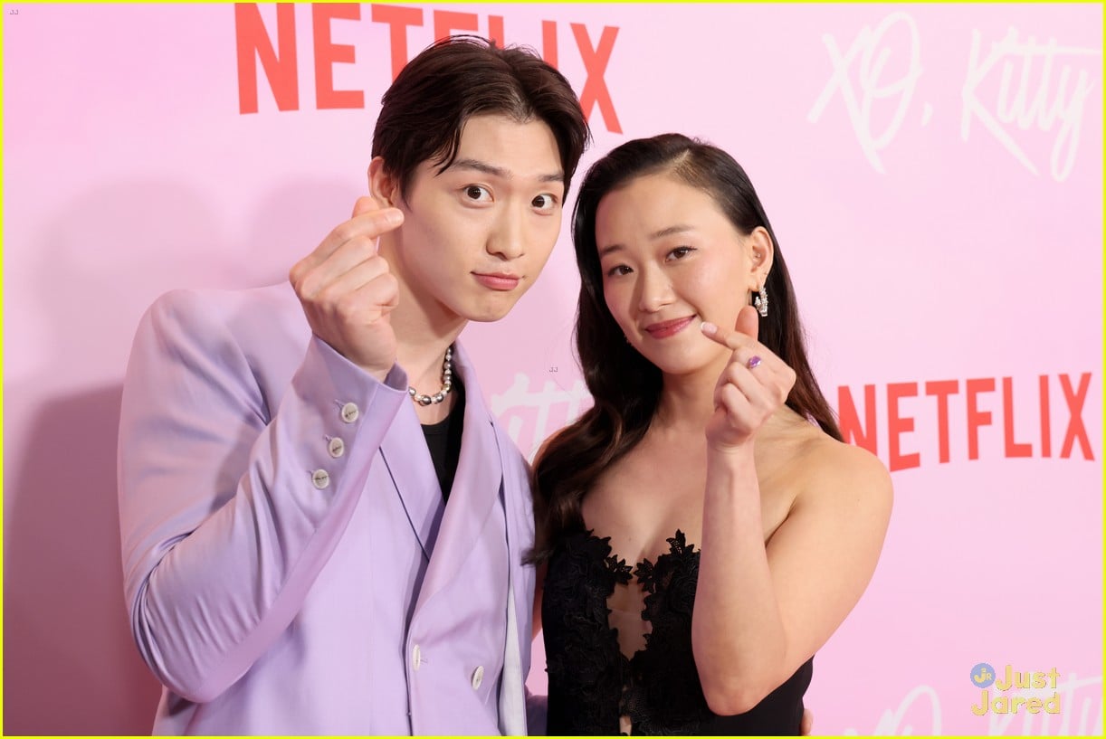 'XO, Kitty' Star Reveals 2 Co-Stars Are Actually Related IRL! | Photo 1377449 - Photo Gallery ...