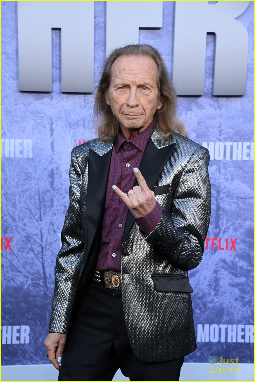 Lucy Paez Joins On Screen Mom Jennifer Lopez at 'The Mother' Premiere ...