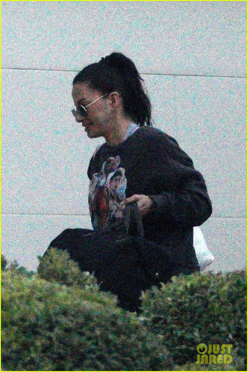 Shawn Mendes Hangs Out With Dr. Jocelyne Miranda After Spending Time ...