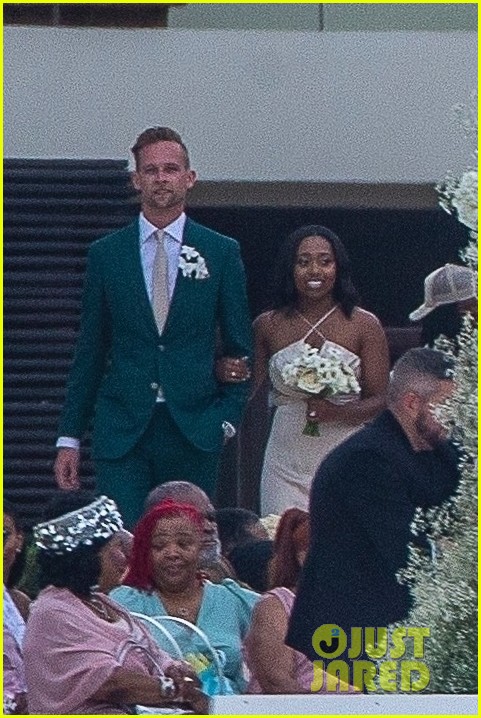 Simone Biles Weds Jonathan Owens In Cabo San Lucas Ceremony, 2 Weeks ...