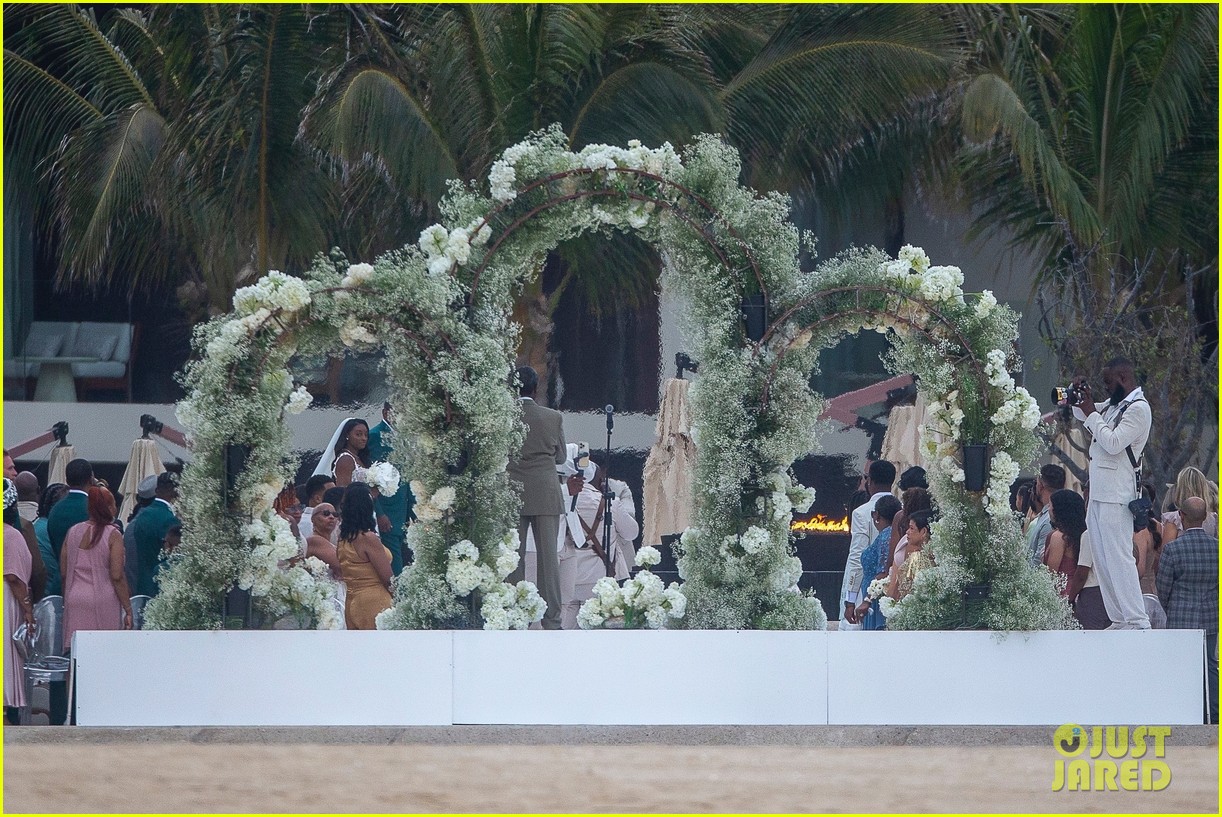 Simone Biles Weds Jonathan Owens In Cabo San Lucas Ceremony, 2 Weeks ...