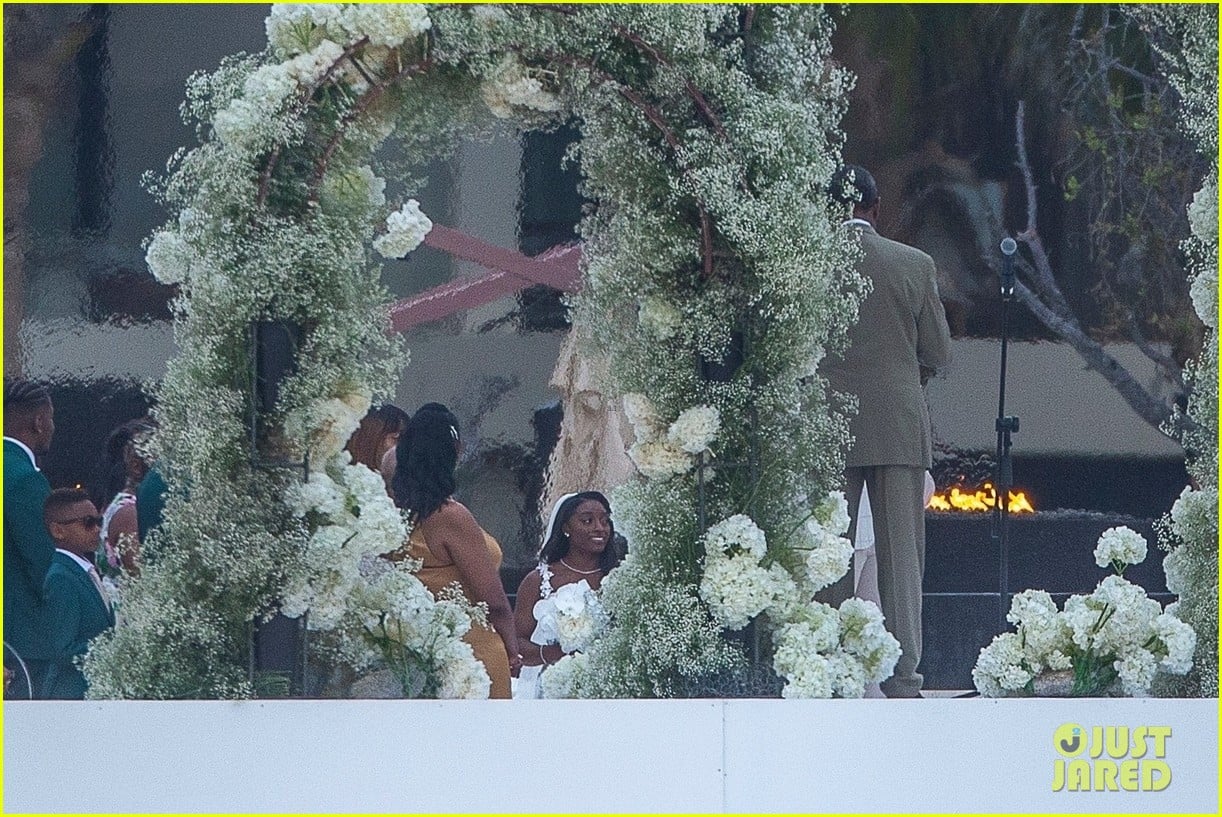 Simone Biles Weds Jonathan Owens In Cabo San Lucas Ceremony, 2 Weeks ...