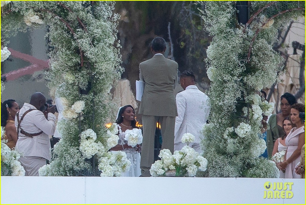 Simone Biles Weds Jonathan Owens In Cabo San Lucas Ceremony, 2 Weeks ...