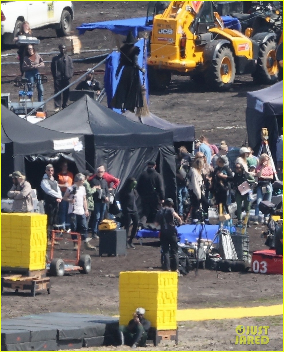 Full Sized Photo of cynthia erivo wicked set photos flying 05 | Cynthia ...
