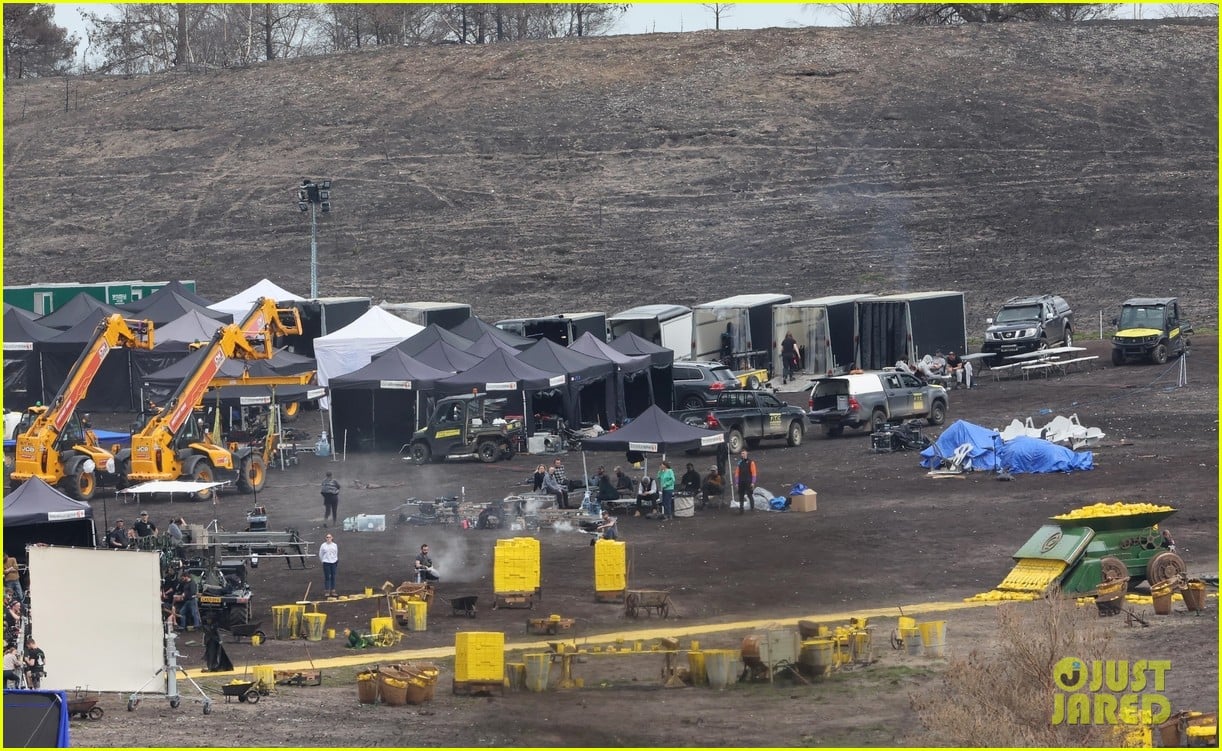 Full Sized Photo of cynthia erivo wicked set photos flying 16 | Cynthia ...