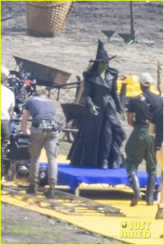 Cynthia Erivo Films Flying Scenes as Elphaba for 'Wicked' Movies ...