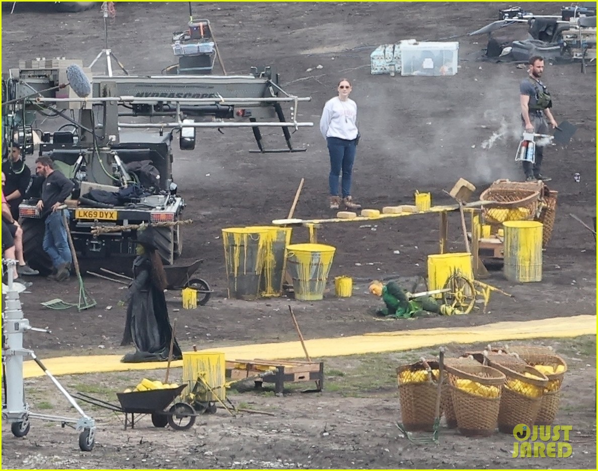 Cynthia Erivo Films Flying Scenes as Elphaba for 'Wicked' Movies ...