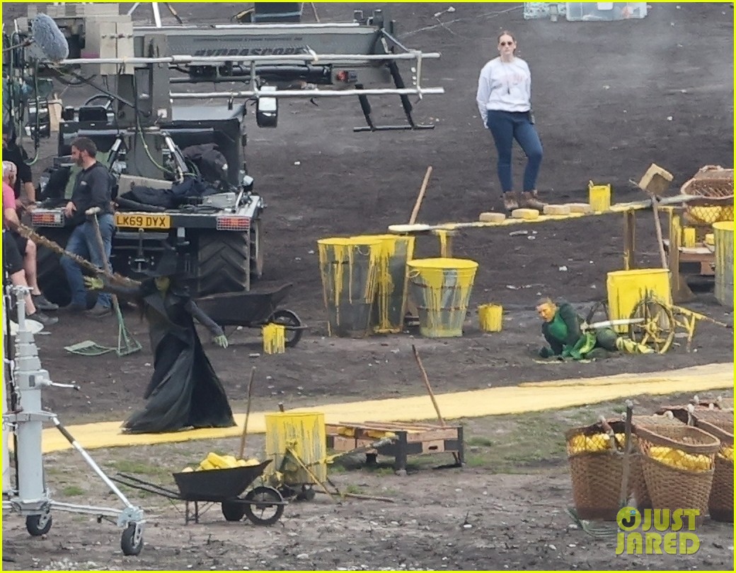 Cynthia Erivo Films Flying Scenes as Elphaba for 'Wicked' Movies ...