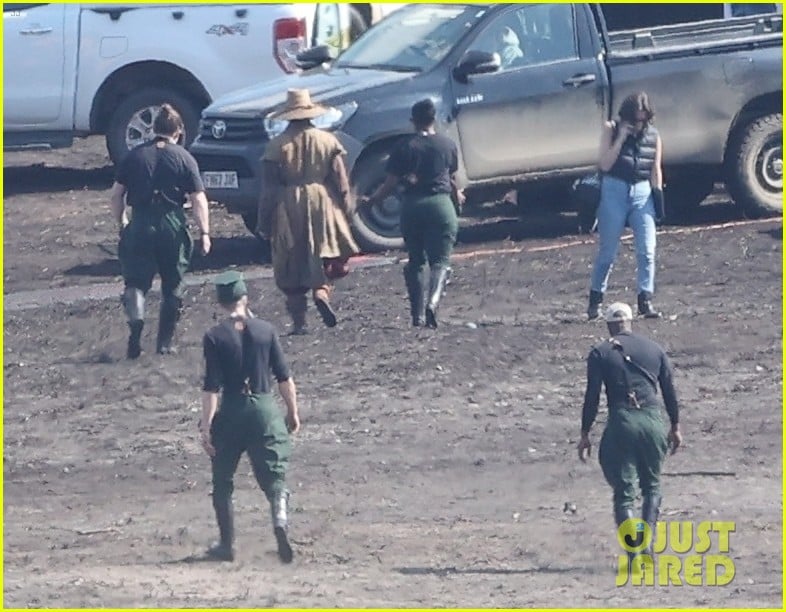 Full Sized Photo of cynthia erivo wicked set photos flying 42 | Cynthia ...