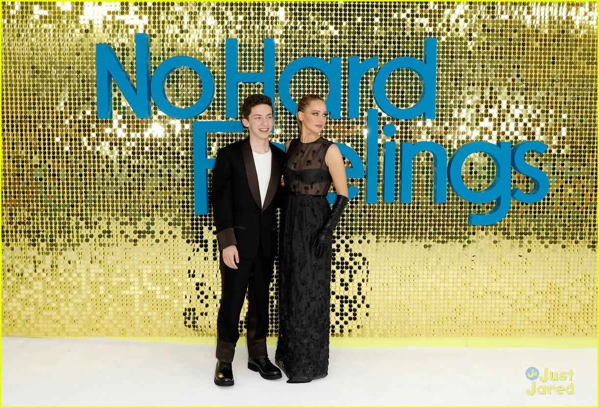 Andrew Barth Feldman Delayed Going To Harvard For New Movie No Hard Feelings Co Star Jennifer