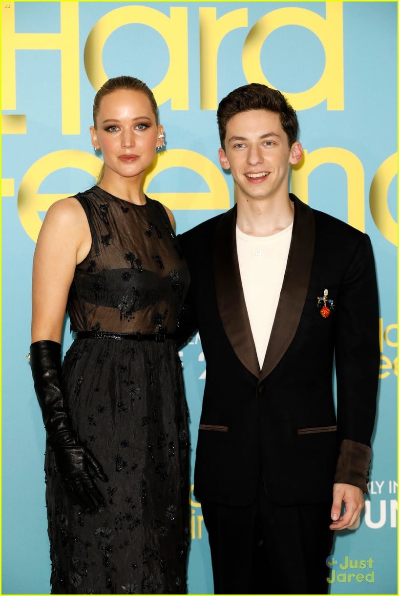 Andrew Barth Feldman Delayed Going to Harvard for New Movie 'No Hard ...