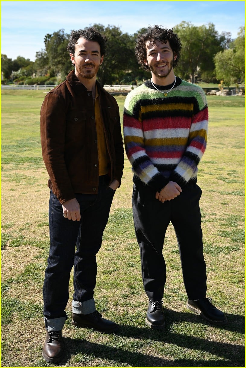 Kevin & Franklin Jonas Explain Red Carpet Challenge In 'Claim to Fame' Ep 2 Sneak Peek - Watch ...