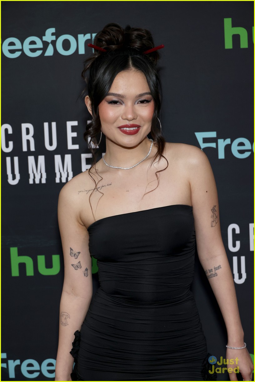 Lexi Underwood Griffin Gluck Sadie Stanley And More Step Out For Cruel
