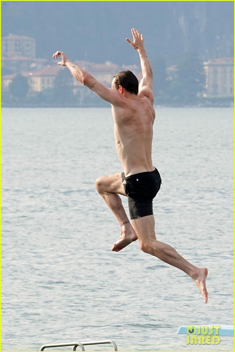 Full Sized Photo of thomas doherty shirtless in lake como 01 | Thomas ...