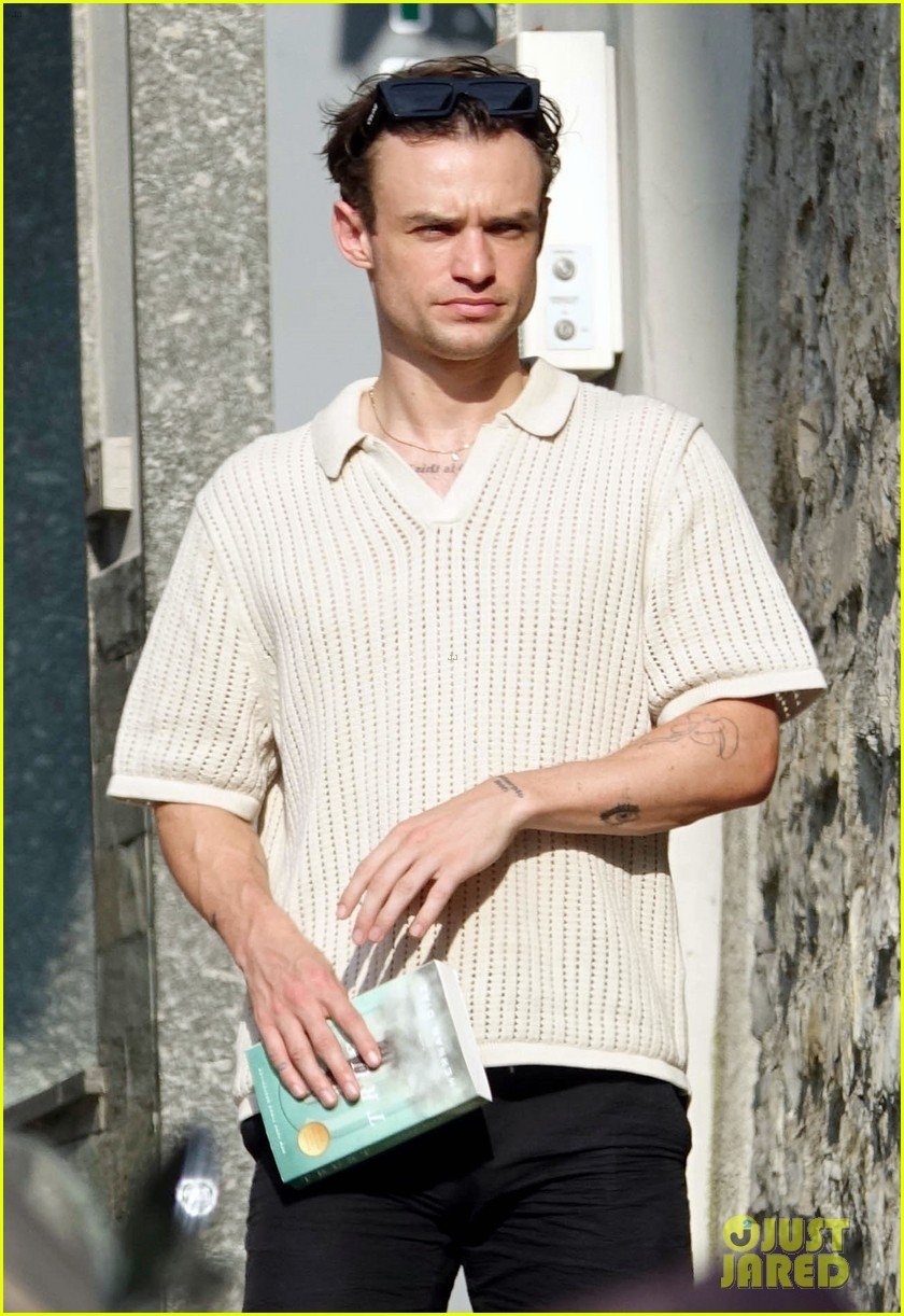 Thomas Doherty Soaks Up The Sun During Trip To Lake Como Photo 1379942 Photo Gallery Just