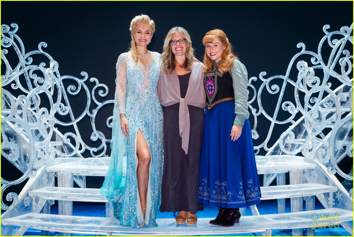 Full Sized Photo of frozen writer director jennifer lee not involved in ...