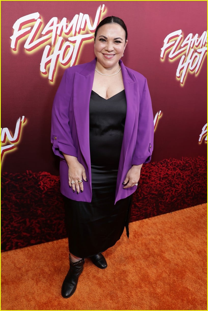 Gina Rodriguez, Jaime Camil & Eva Longoria Have 'Jane the Virgin ...