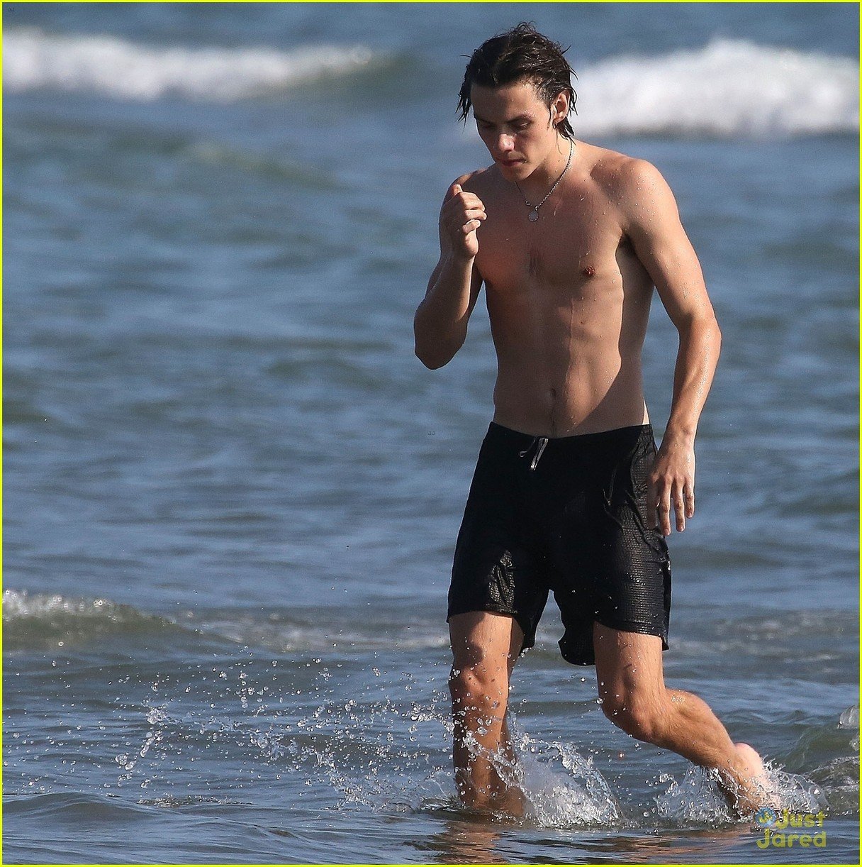 Louis Partridge Soaks Up the Sun During Time Off in Italy - See the ...