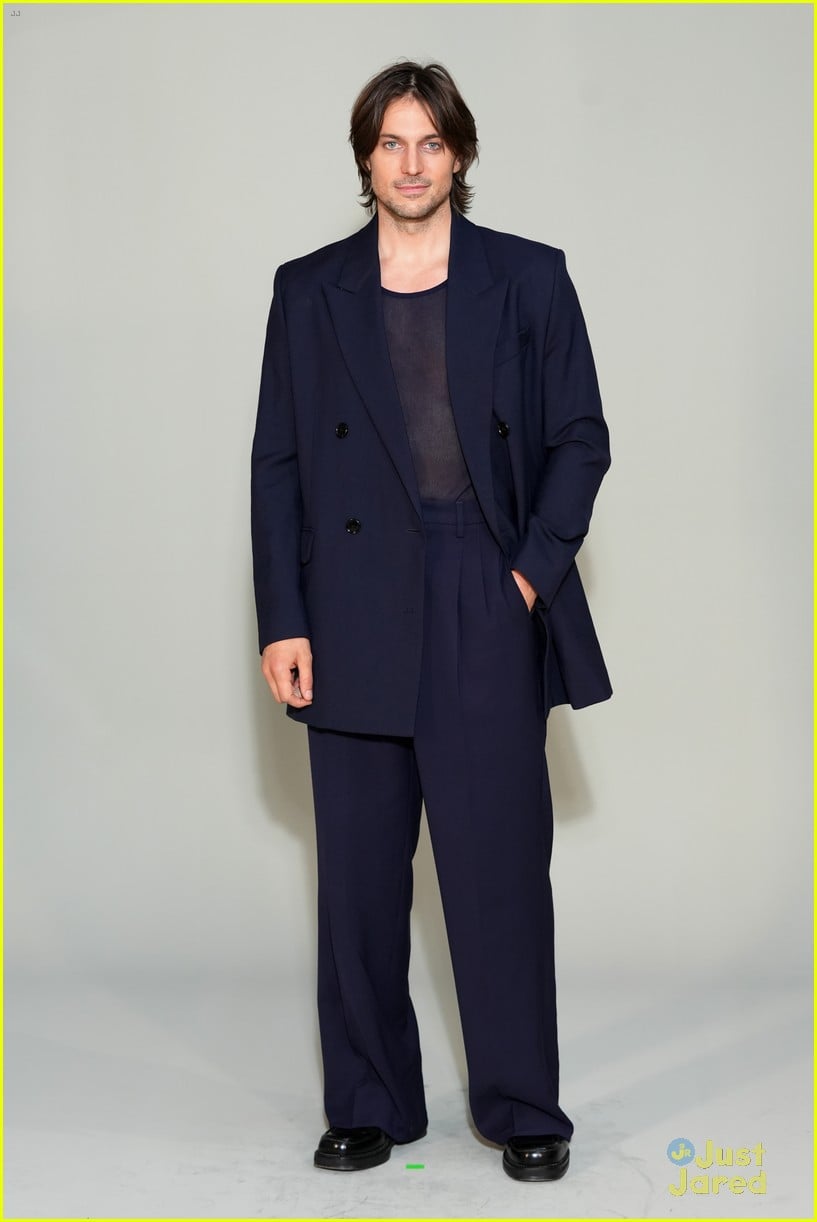 Joe Locke, Manu Rios, Darren Barnet & More Netflix Stars Attend AMI ...